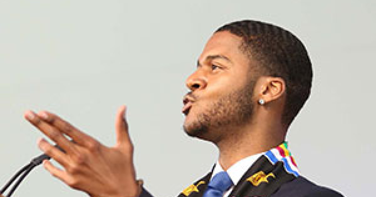 Donovan Livingston Lifts Off | Harvard Graduate School of Education
